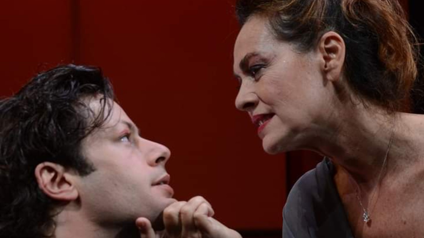 Elena Sofia Ricci al Teatro Quirino di Roma con "La dolce ala della ...